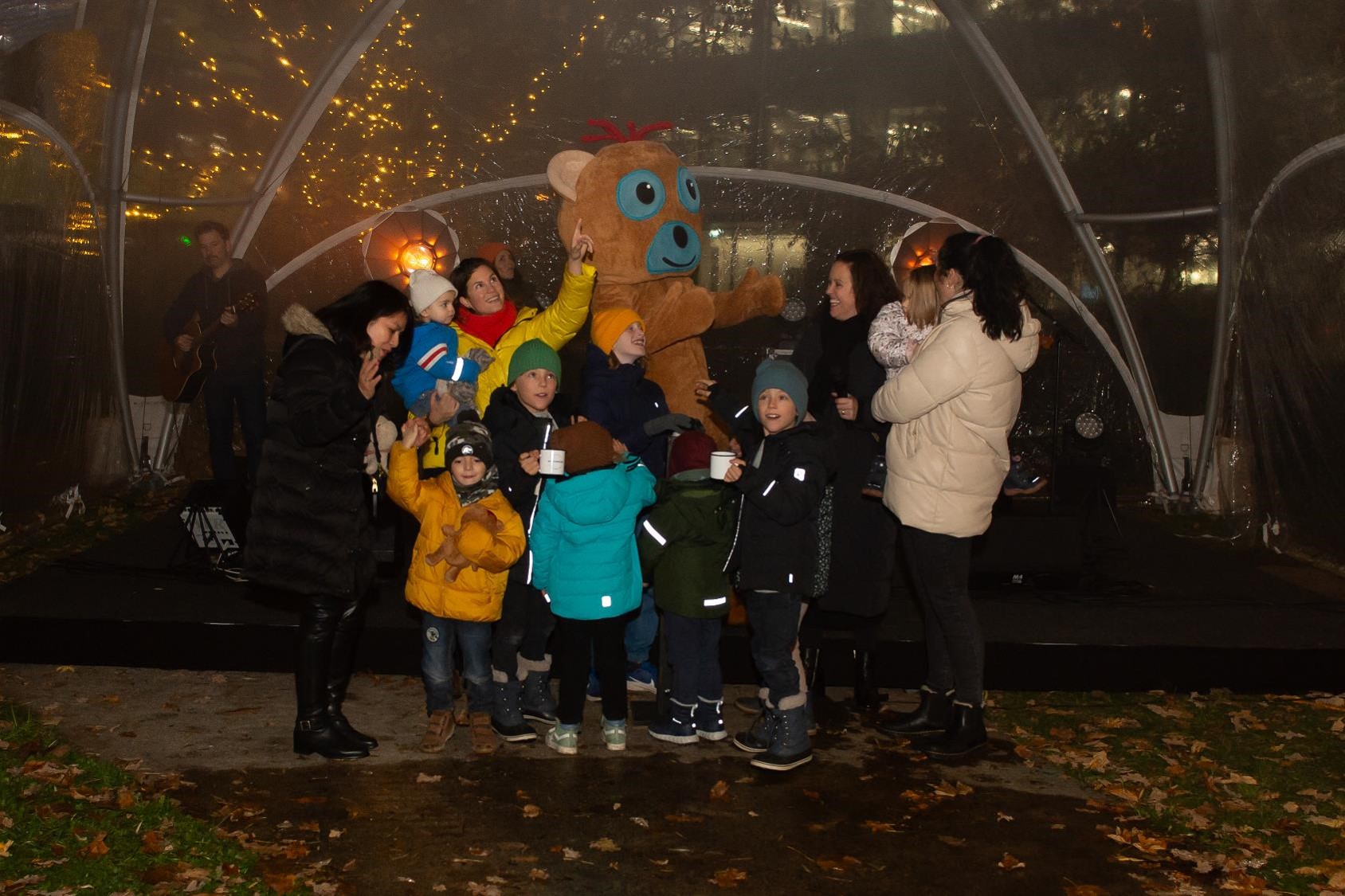 Weihnachtskonzert im Kinderspital Basel mit Caroline Chevin – UKBB